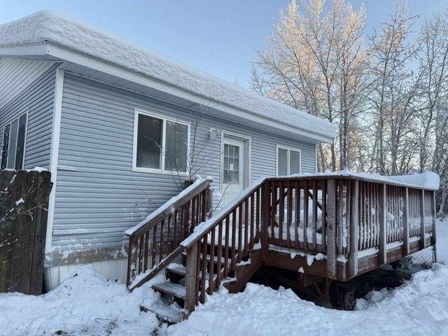 2426 Tanana Dr, North Pole, AK 99705