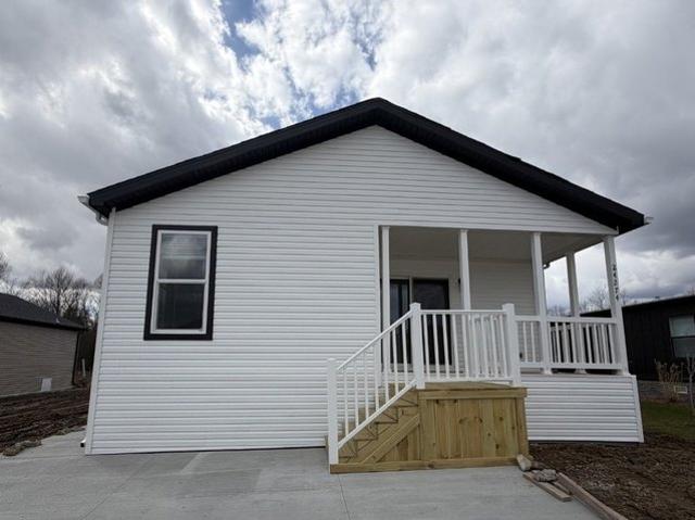 24274 Arrowhead Rd, Chelsea, MI 48118