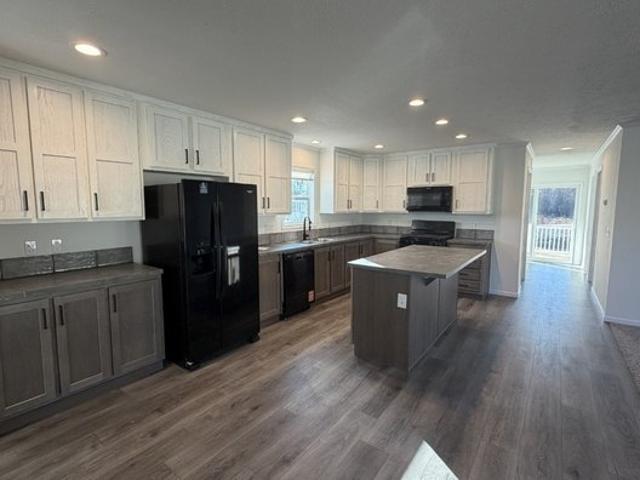 24278 Arrowhead Rd, Chelsea, MI 48118