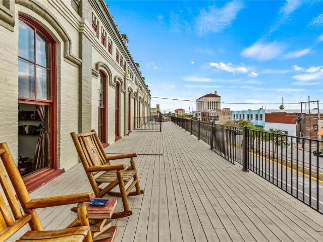 2427 Market Street 2