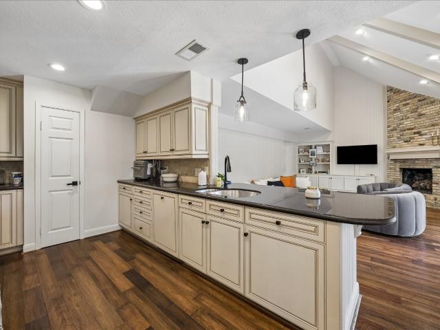 2427 Blue Water Lane