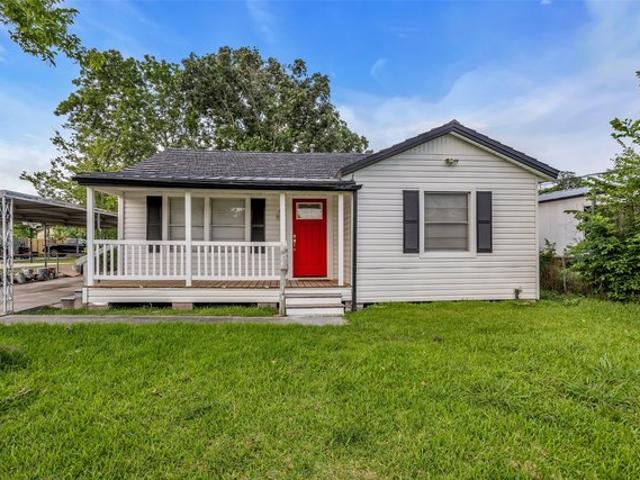 2427 Hodges St, Baytown, TX 77521