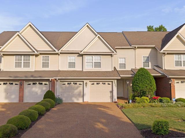 2427 Queens Lace Trail