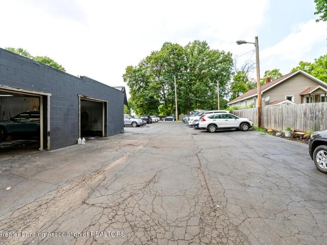 2427 S Rundle Avenue