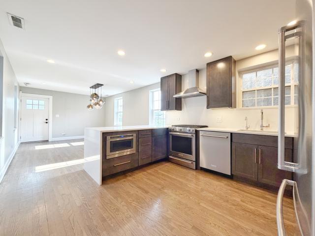 2427 W Grenshaw Street # 2