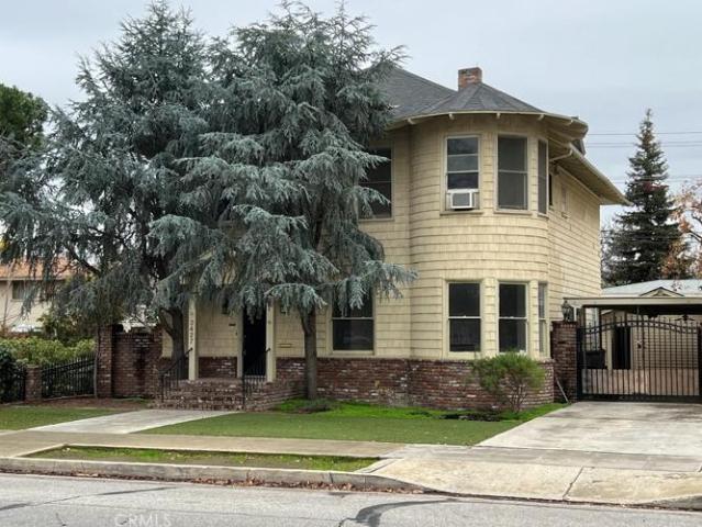 2427 19th St, Bakersfield, CA 93301