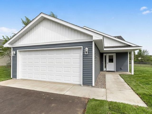 24289 Forestview Cir, Saint Augusta, MN 56301
