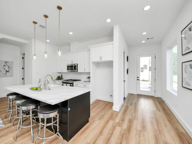 2428 Harrington Street
