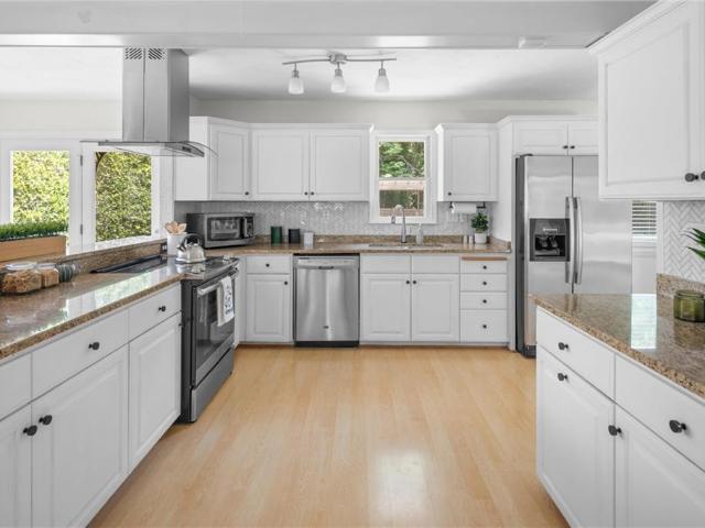2428 Peritan RD
