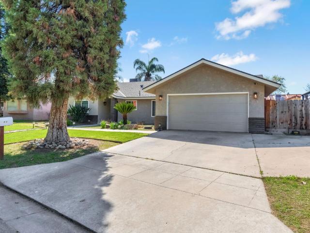 2428 W 3rd St, Madera, CA 93637 | MLS #645108 | Compass