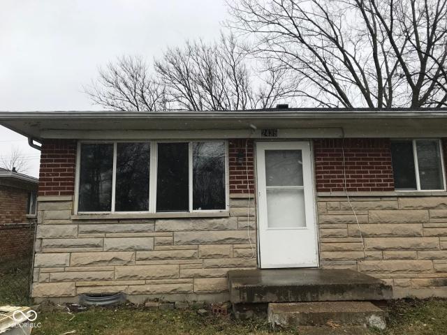 2429 N Bolton Avenue