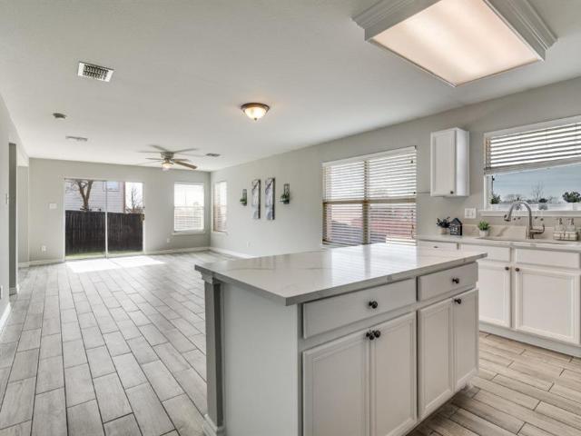 2429 N Emerald Lane