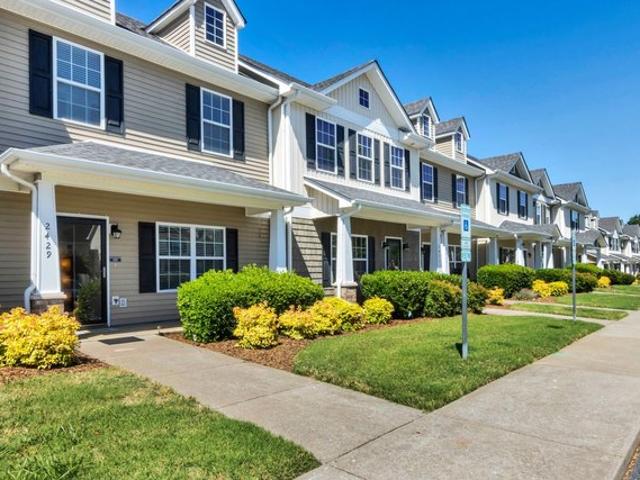 2429 New Holland Cir, Murfreesboro, TN 37128