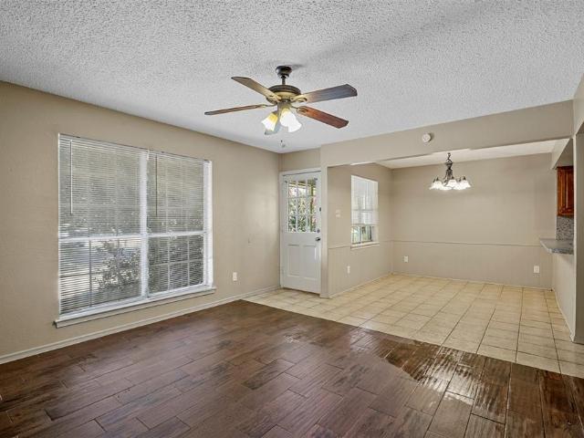 2429 Lakeview Circle # 2431