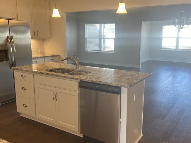 2429 Laurelstone Dr