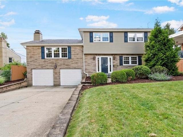 2429 Pin Oak Pl, Pittsburgh, PA 15220