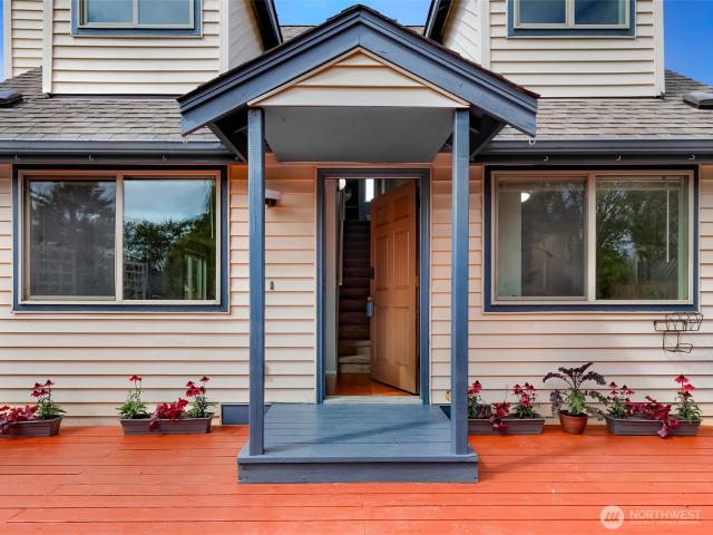2429 Queen Street