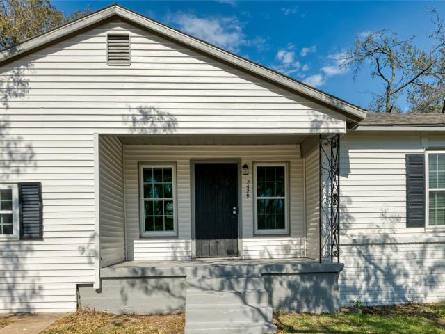 2429 Stephen Lee Dr, Fort Worth, TX 76119 | MLS #21189 | Compass
