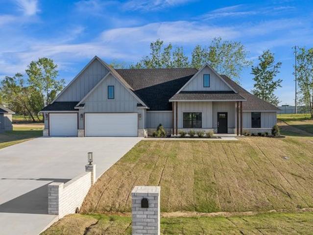 2429 W Union St, Collinsville, OK 74021