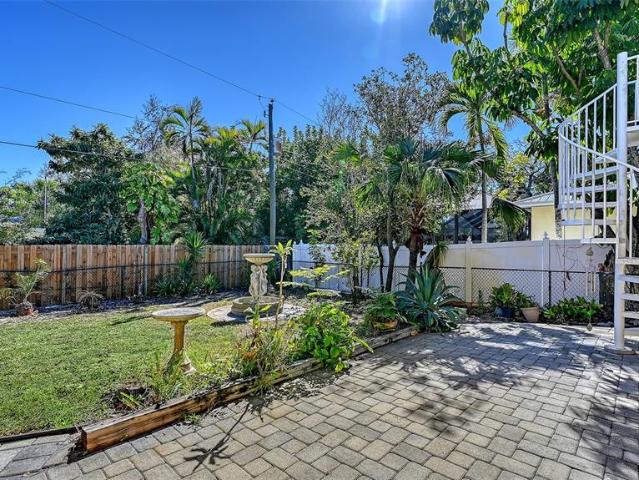 2429 Whippoorwill Cir, Sarasota, FL 34239 | MLS #A4675