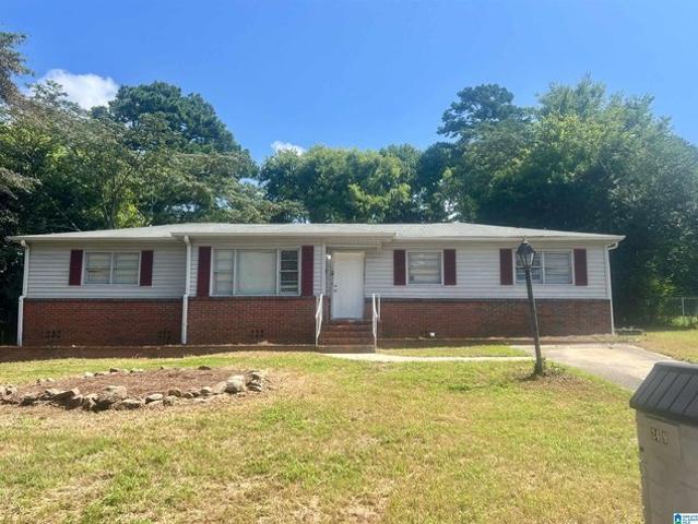 2429 3rd Pl NW, Center Point, AL 35215