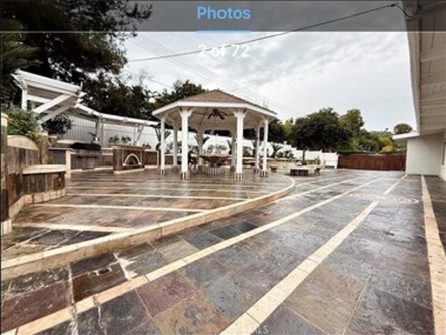 24204 Calvert St, Woodland Hills, CA 91367