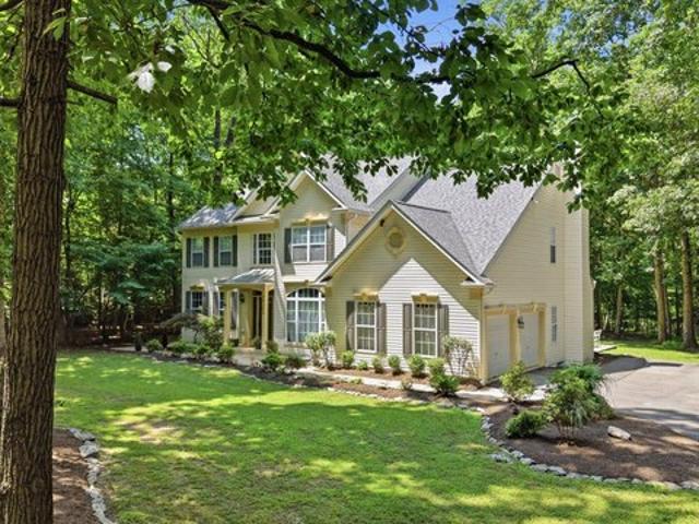 24204 Muscari Ct, Gaithersburg, MD 20882