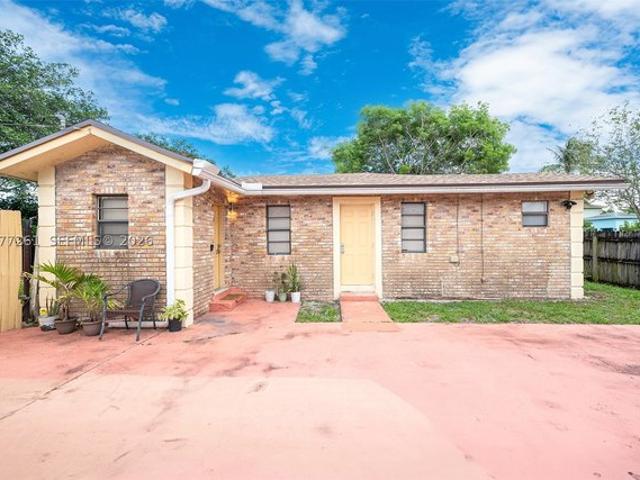 2420 NW 22nd Rd, Fort Lauderdale, FL 33311