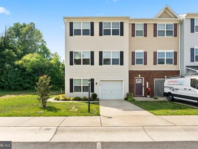 2420 Drake Ln, Fredericksburg, VA 22408