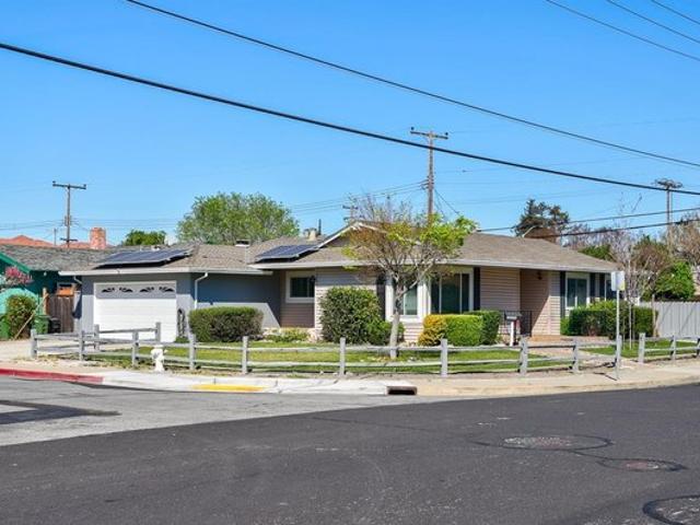 2420 Fordham Dr, Santa Clara, CA 95051