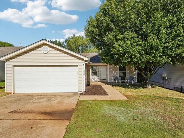 2420 Hunting Horse Trl, Norman, OK 73071