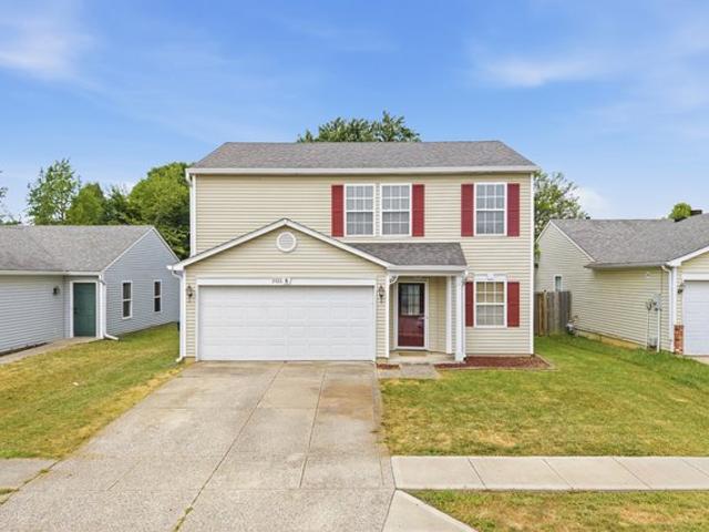 2420 Harvest Moon Dr, Greenwood, IN 46143