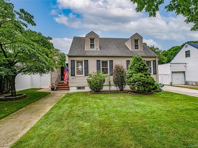 2420 rd Ave, Bellerose, NY 11426