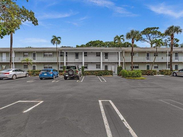 2420 SW 22nd Ave Apt 602, Delray Beach, FL 33445