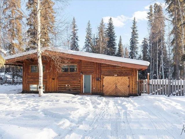 2420 Schutzen St, North Pole, AK 99705