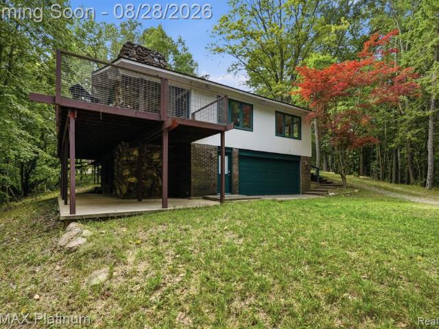 2420 Shagbark