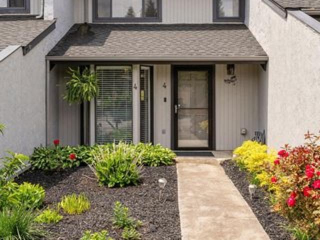 2420 Volunteer Pkwy Apt 4, Bristol, TN 37620