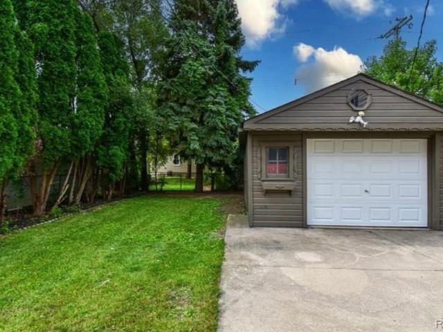 2420 woodward heights