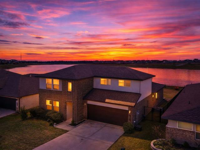 2421 Mar Vista Lane