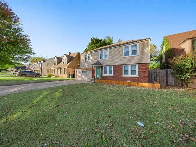 2421 NW 18th Street