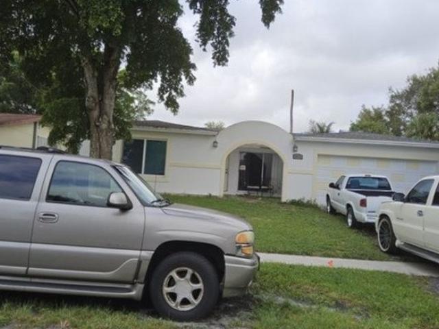 2421 NW 87th Ave, Sunrise, FL 33322