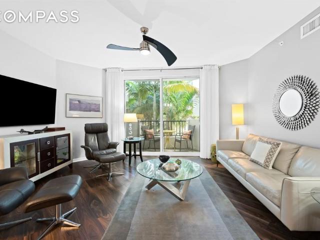 2421 NE 65th St 313, Fort Lauderdale, FL