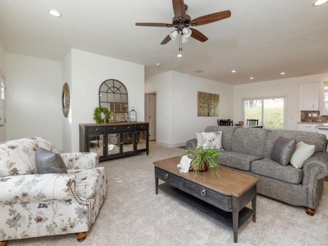 2421 Oak Preserve Ct, Saint Cloud, MN 56304