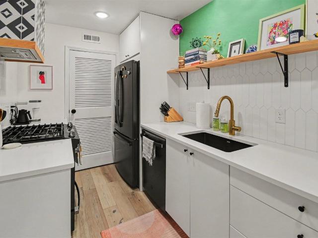2421 Abbington Drive # 30