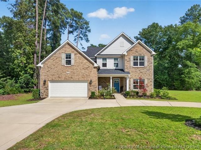 2421 Amigo Dr, Fayetteville, NC 28305