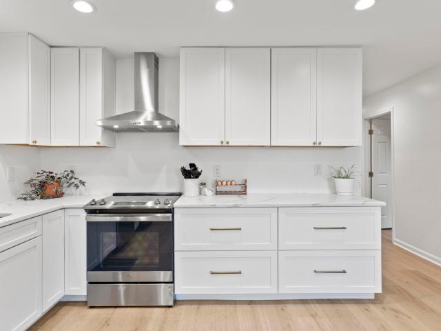 2421 Burton Pike