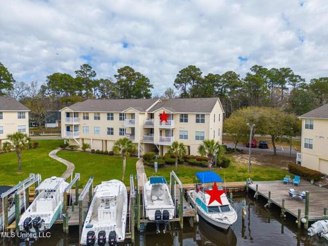 2421 Beachview, C2, Ocean Springs, MS 39564