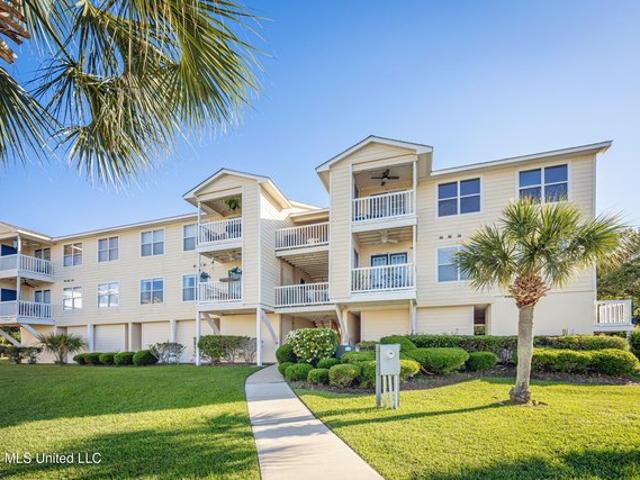 2421 Beachview Dr Apt C1, Ocean Springs, MS 39564