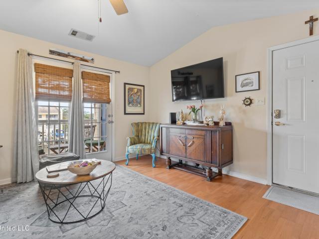 2421 Beachview Drive