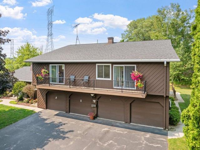 2421 Cross Creek Dr Apt D, Sheboygan, WI 53081